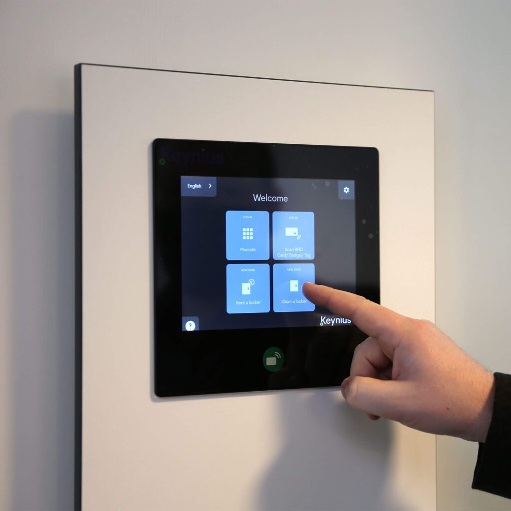 SMART LOCKERS - Hollman Inc.